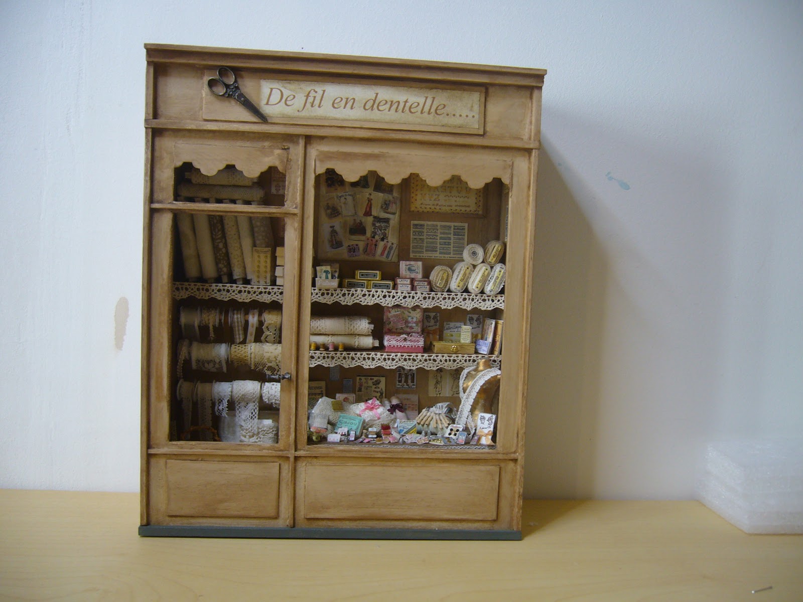 LA PASSION MINIATURE D'ISABELLE: Boutique mercerie.