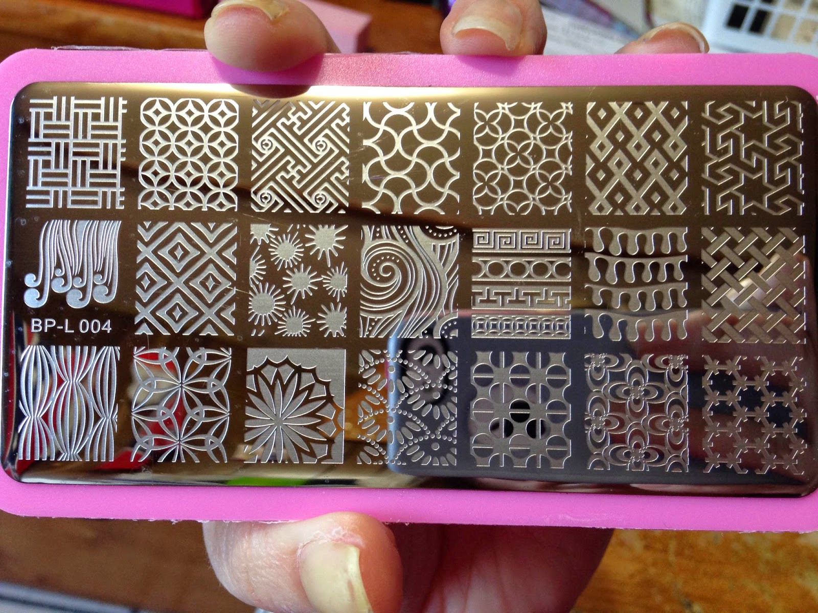 Small Budget Beauty: Stamping Fun