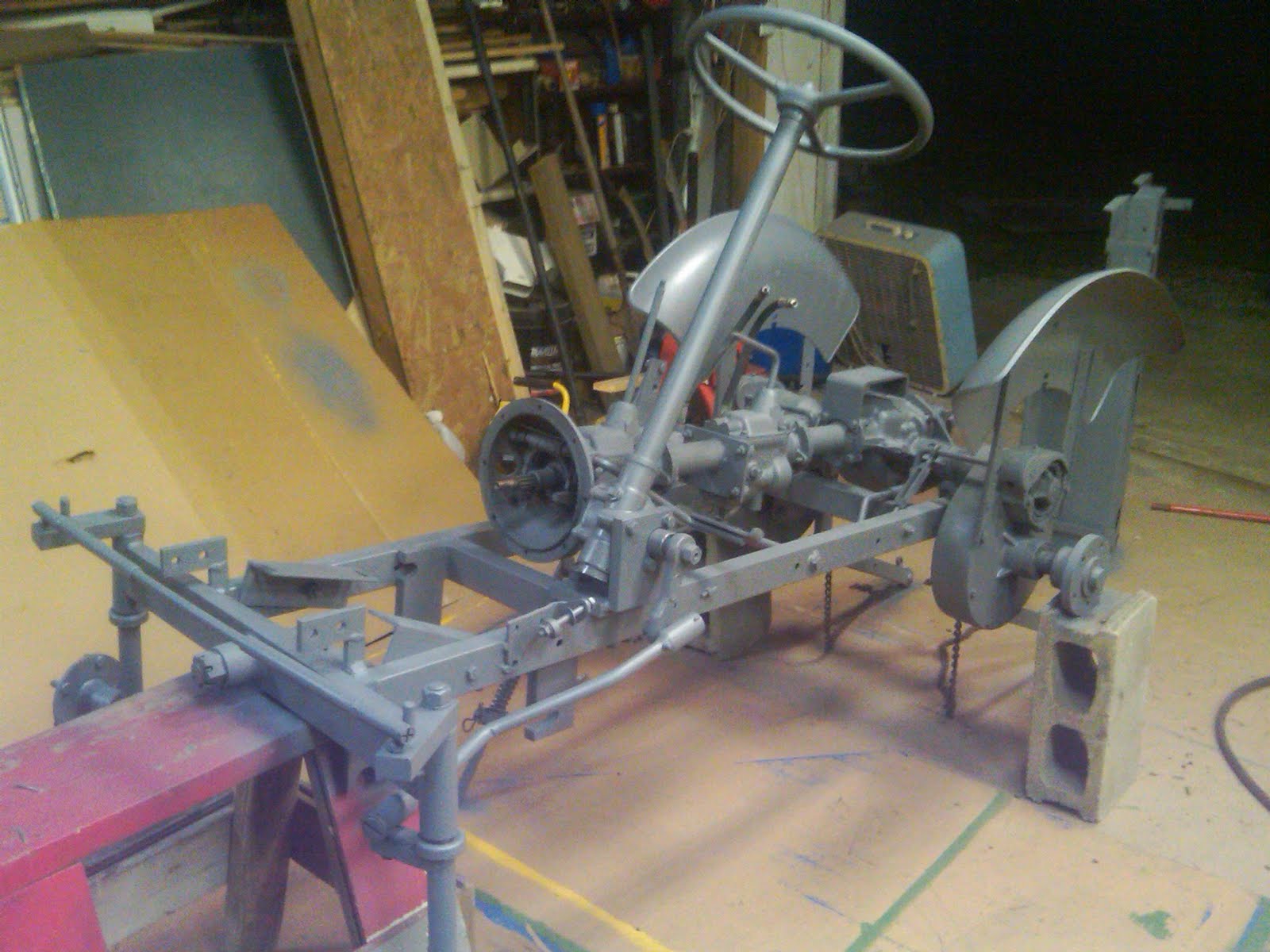 Power King Economy Tractor Restoration: Epoxy Primer. Looking so nice.