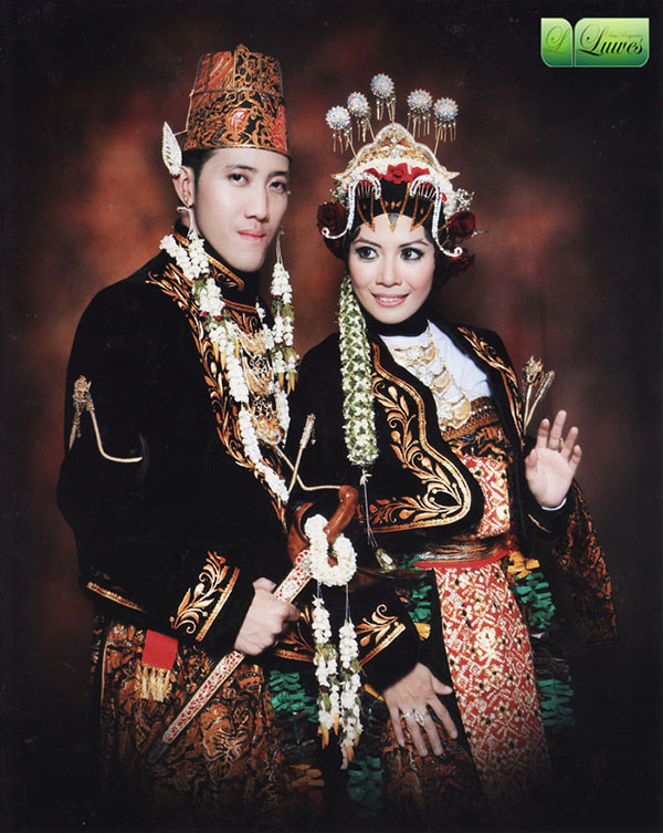 Modis 40+ Baju Pengantin Dodotan Jawa