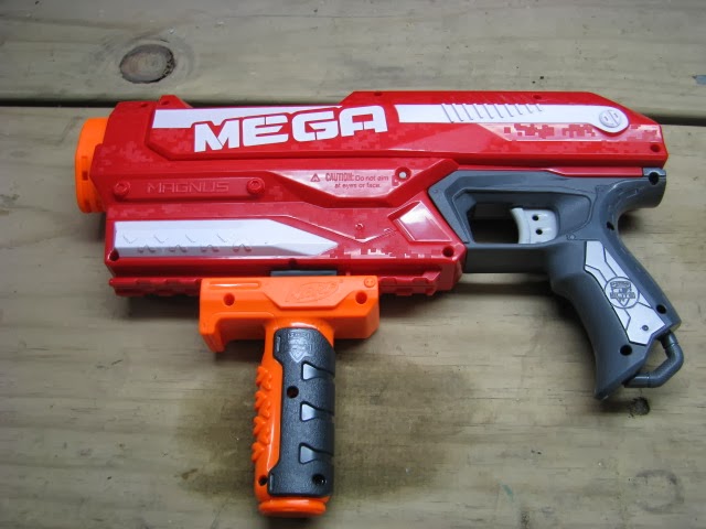 Kiwi Blasters - News and Reviews: Nerf Elite Mega Magnus - Review