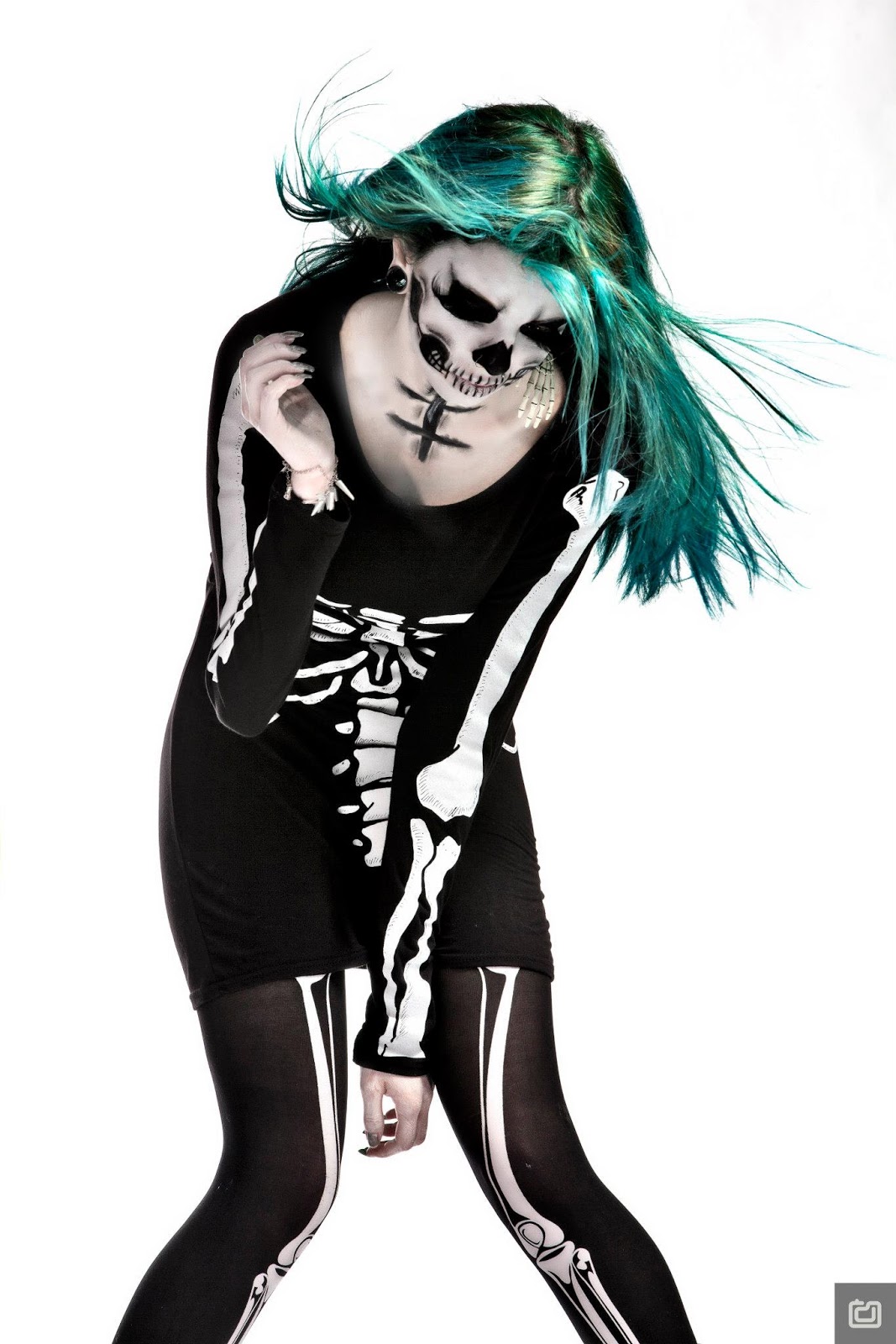 Elizabeth Petrou Make Up Artist