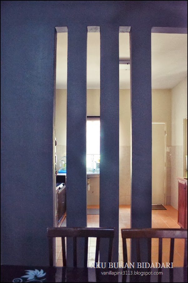 aku bukan bidadari: reveal divider dapur