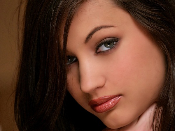 9 Bintang Pemain Porno (Porn Star) Tercantik di Dunia - Berjambang