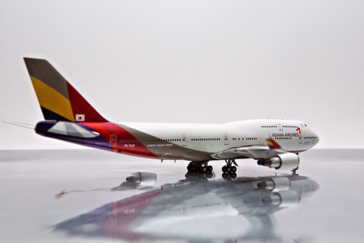 Diecast Aircraft: [Blue Box] Asiana Airlines Boeing 747-400 HL7418