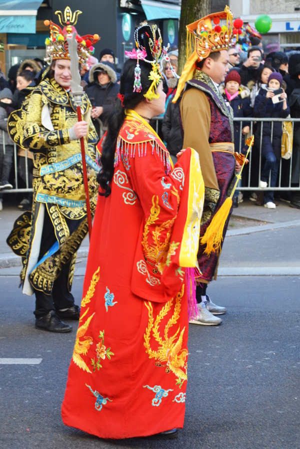 Art et glam: Les plus beaux costumes traditionnels du défilé du Nouvel ...