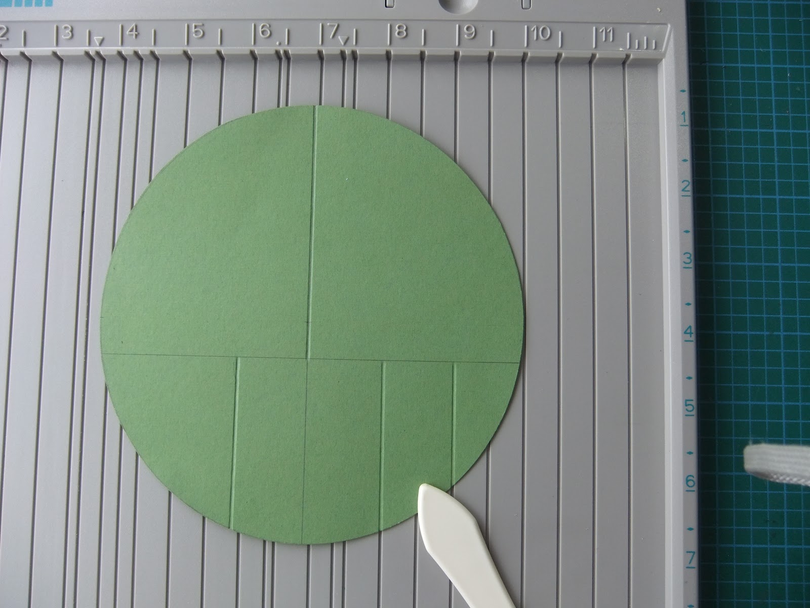 From My Craft Room: Round (Shaped) Side Step Card Tutorial