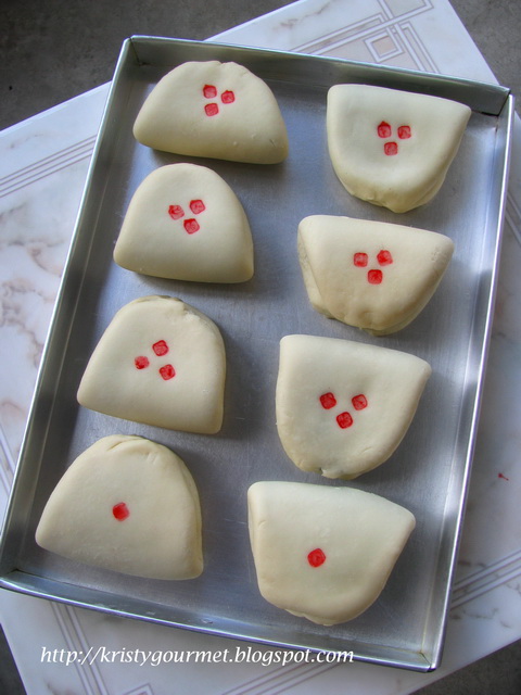 Teochew Red Bean Puff 潮州豆沙酥饼