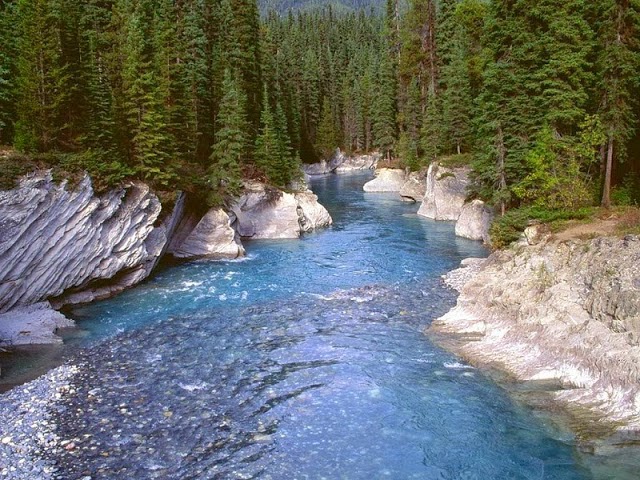 Beautiful Nature Images And Wallpapers: Mountain River | Beautiful ...