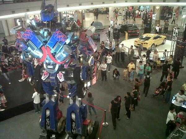 Transformers Live Action Movie Blog (TFLAMB): Transformers 3 Chevy Road ...