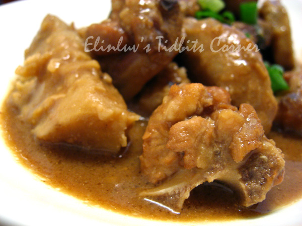Elinluv's Tidbits Corner: Braised Pork Ribs And Taro/Yam