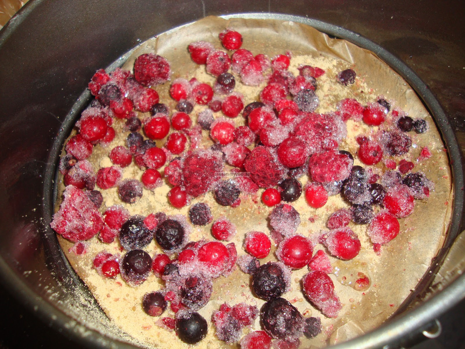 Tastefully Veggie ...: Very Berry Cake