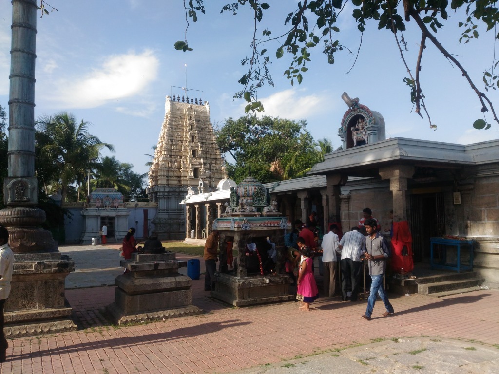 Tamilnadu Tourism: Pushparatheswarar Temple, Gnayiru Gramam – The Temple