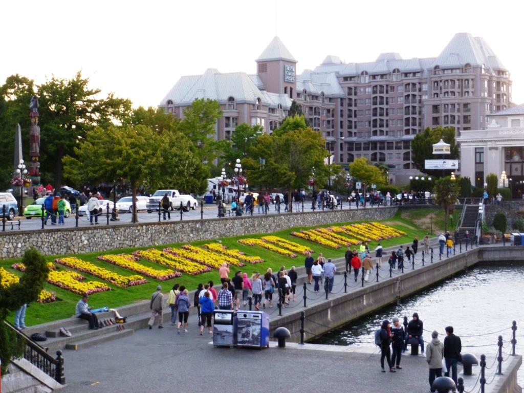 Pacific NW Travels and Tails: An Evening in Victoria, BC