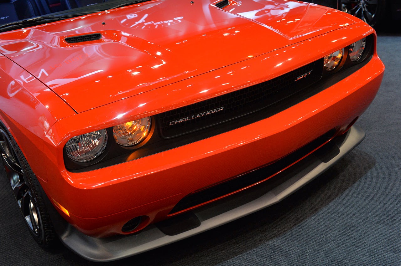 © Automotiveblogz 2014 Dodge Challenger Srt Satin Vapor Edition