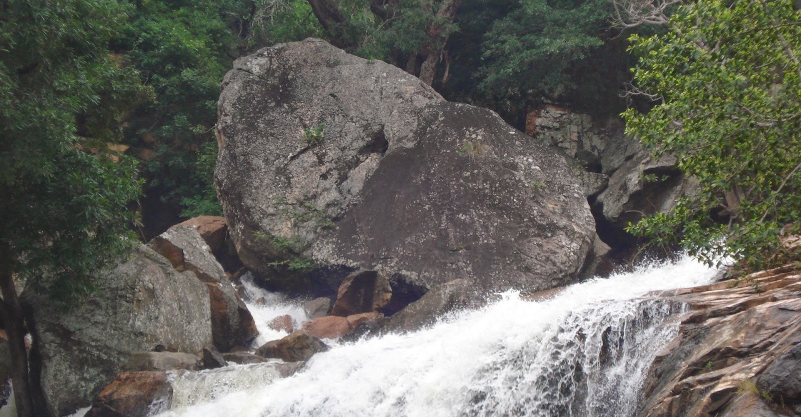 Tamilnadu Tourism: Thirumoorthy Falls (Panjalinga Falls), Thirumoorthy ...