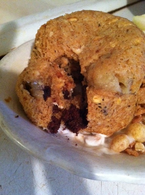 Appreciating. Living. Learning: Chocolate Chip Cookie Dough... Muffin?