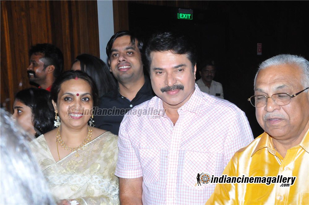 MalluZ WorLd: SaMVriTHa SuniL MaRRiaGe ReCePTioN PHoTo'Z