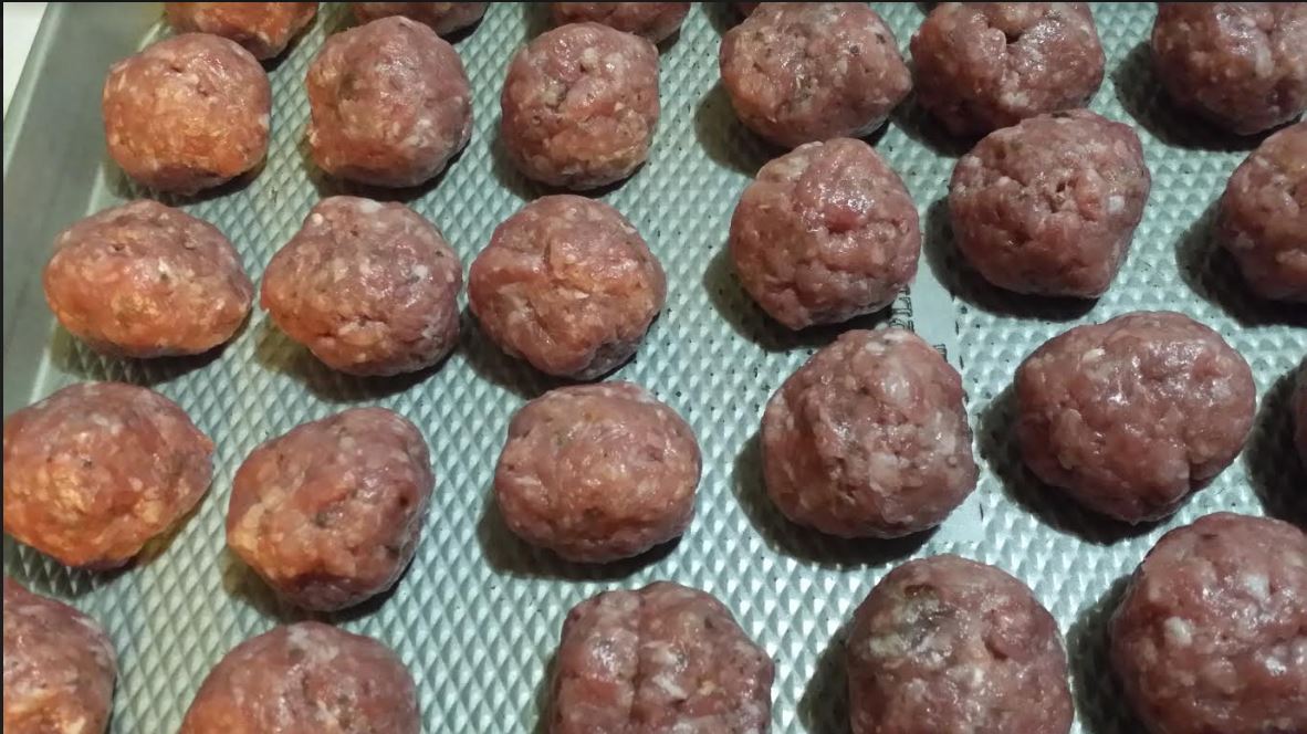 Cooking Cute: Mozzarella Stuffed Meatballs - Freezer Friendly