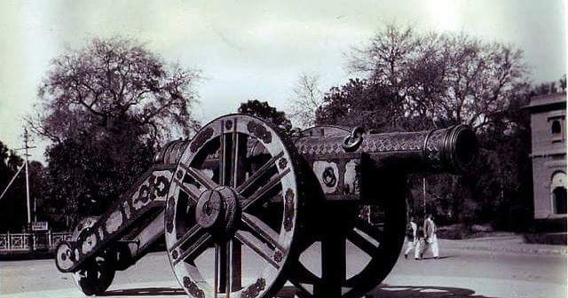 Sikh History: BHANGlAN Dl TOP or the gun belonging to the Bhangi misl