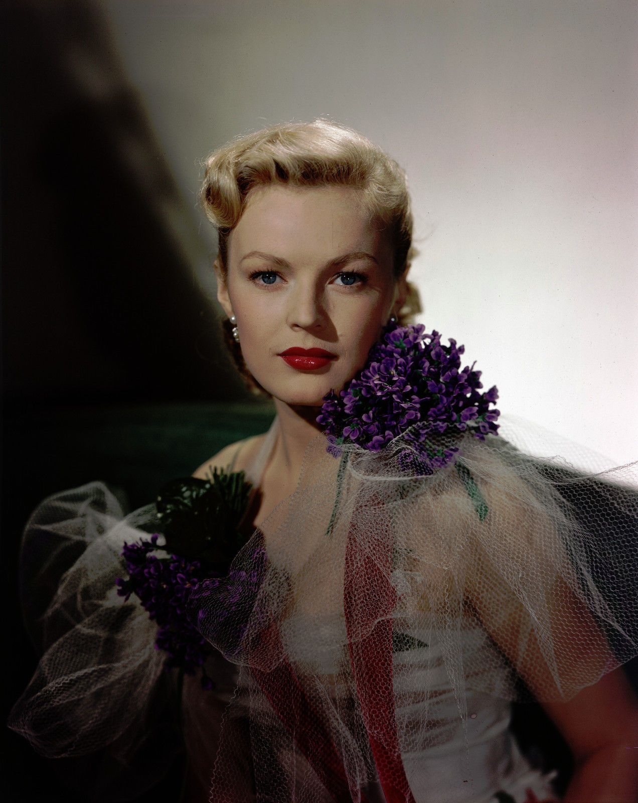 Dazzling Divas: June Haver