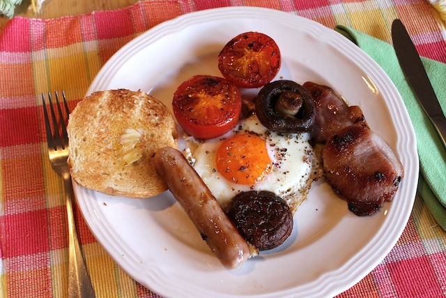 Food Lust People Love: One-Pan Full English Fry-up