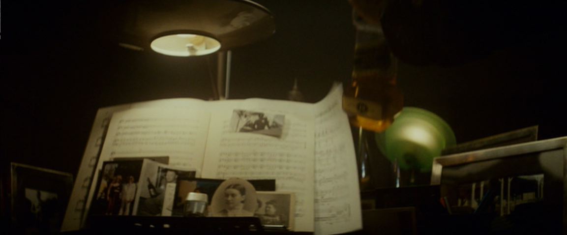 Architecture of Film: Architecture of Blade Runner [1982] Deckard's ...