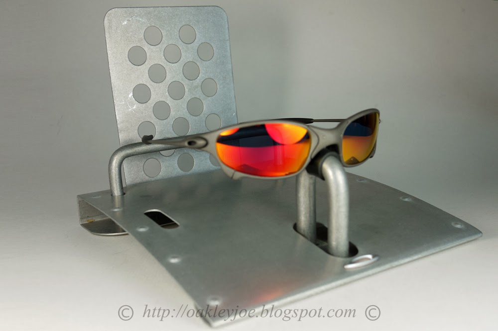 Singapore Oakley Joe's Collection SG: Display Stands