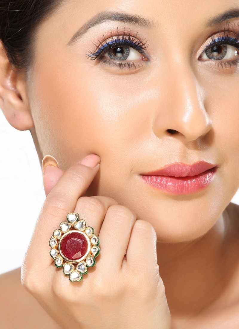 “Simplicity is the keynote of all true elegance.” : Big Rings For Women