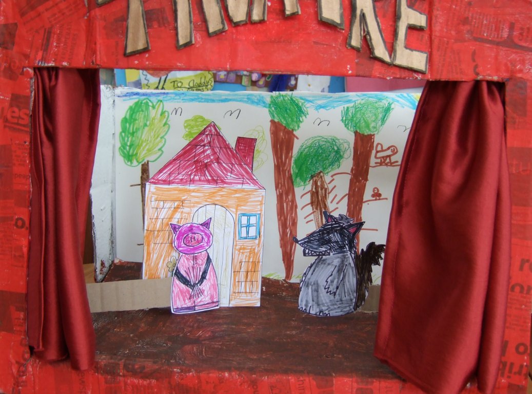 Emy's Crafty Blog: A cardboard box theatre