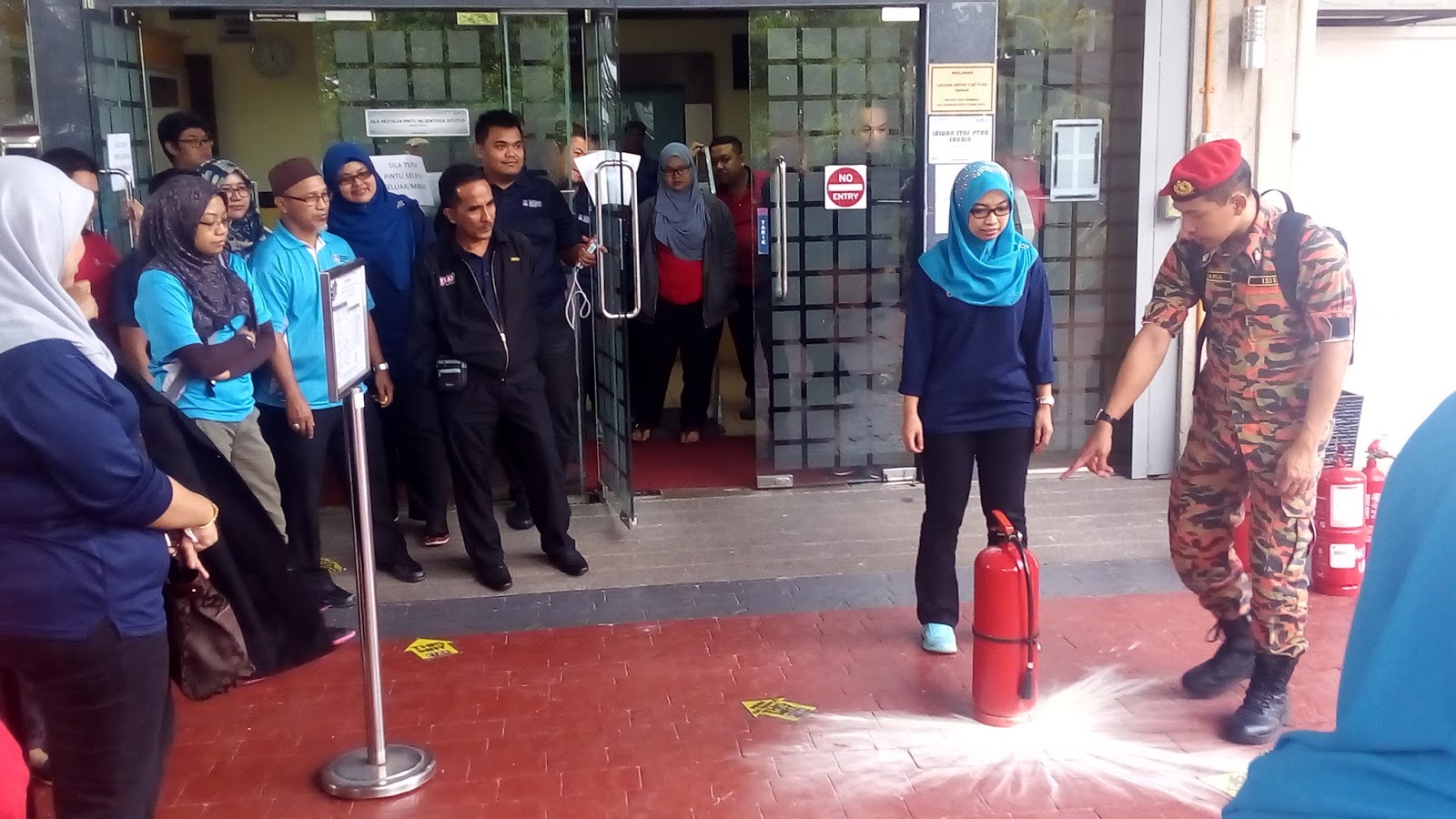 Ceramah: Keselamatan, Kebakaran & Demonstrasi Menggunakan Alat Pemadam ...
