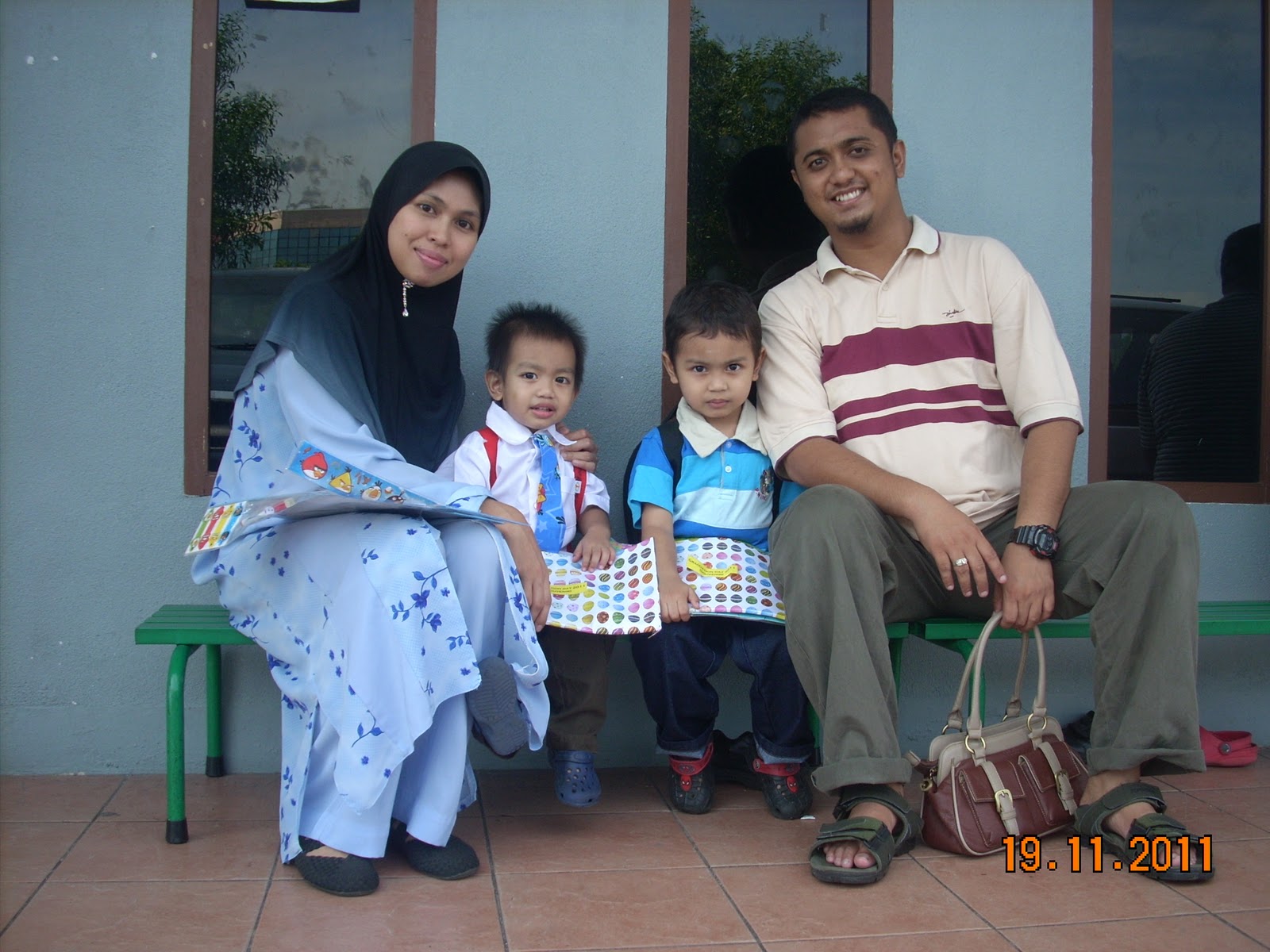 HIWAR: Gambar sekitar hari penyampian hadiah tadika Sri Ayesha 2011