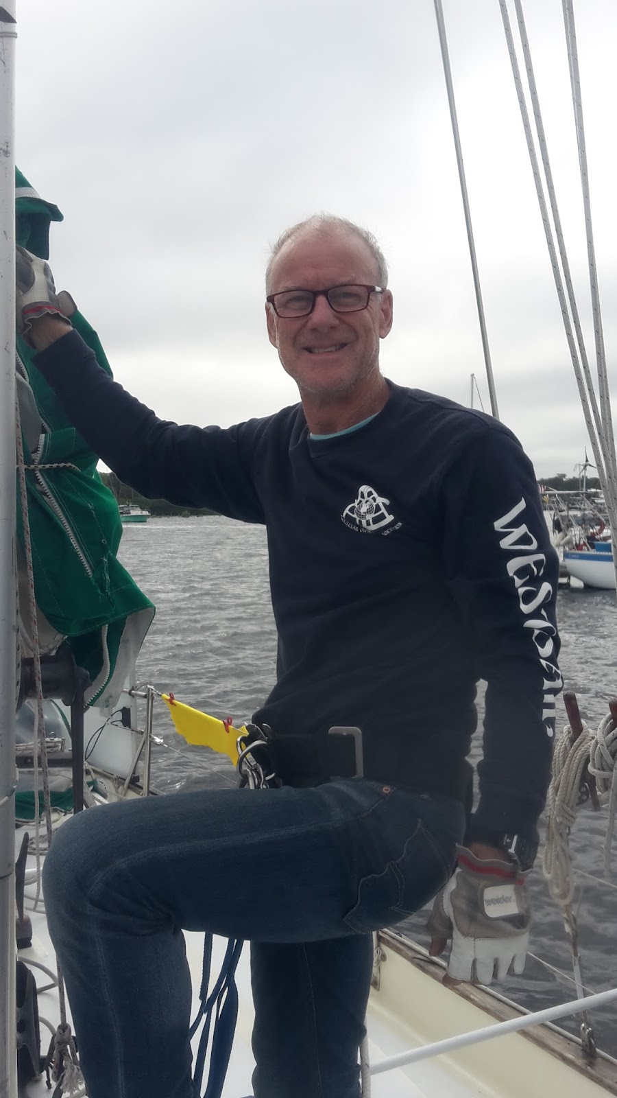 Onapua........the sailing vessel: Measuring air draft