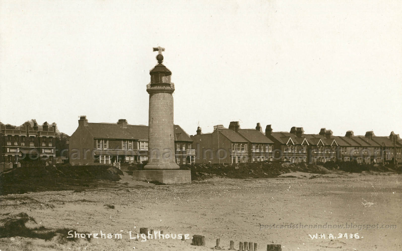 Postcards Then and Now: Shoreham-by-Sea, Sussex, The Lighthouse 1913