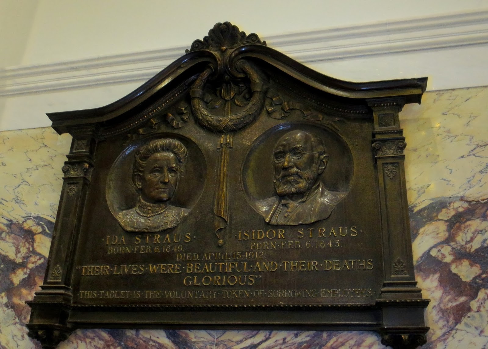 Big Apple Secrets: The Magic of Macy's. The history of the store.Part 2