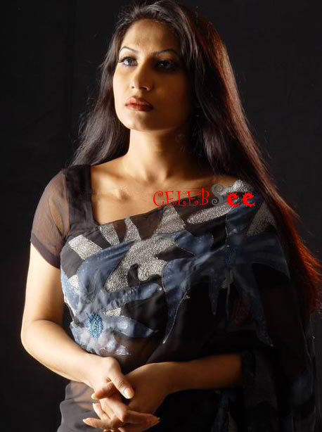 Top 10 Farah Ruma picture