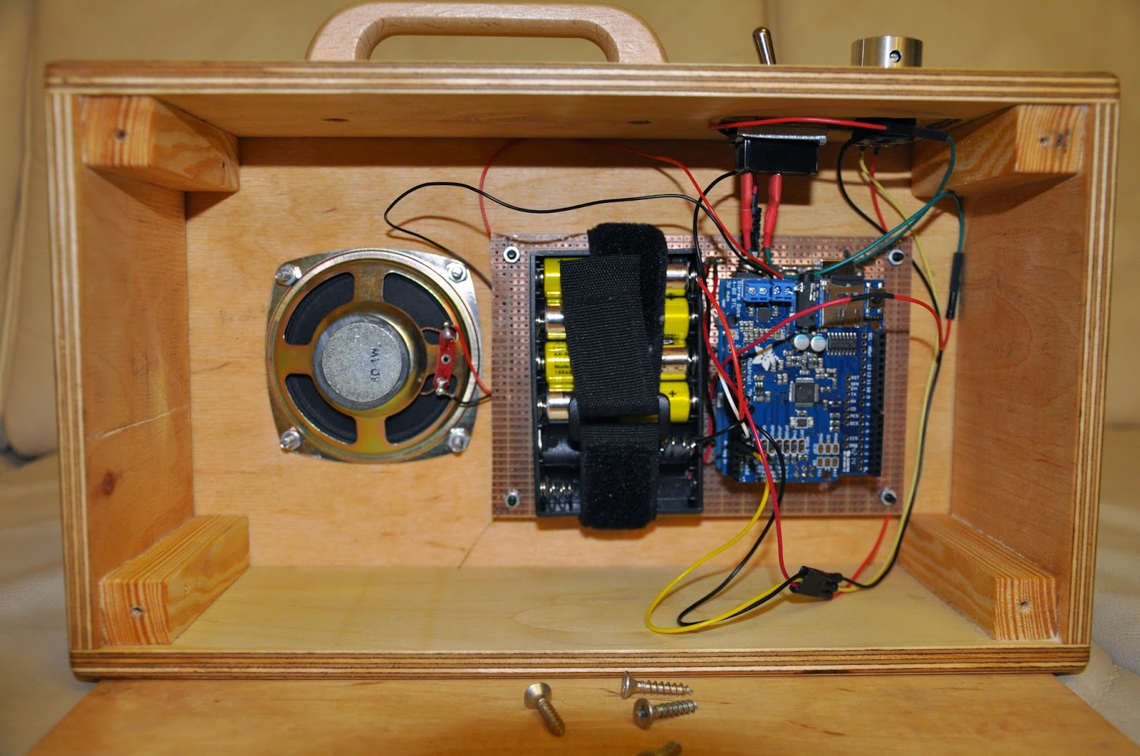 chriga's blog: Audino - Arduino MP3-Player (14) - Das Gehäuse