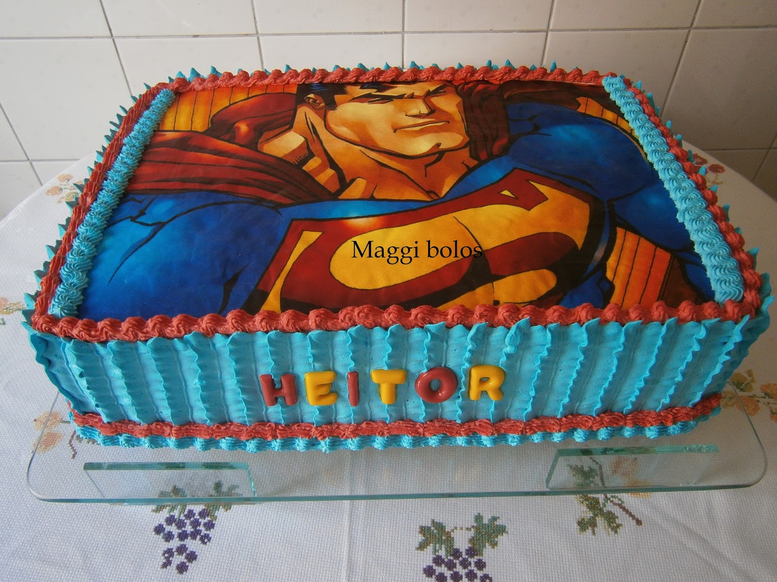 Maggi Bolos = Guanambi- Bahia: Bolo Super Man!