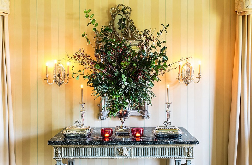 Portobello Design: Interior Designer Suzanne Rheinstein's Home for the ...