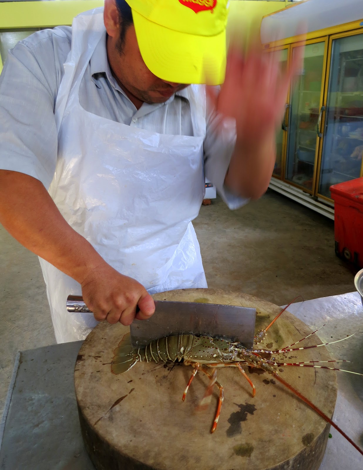 Seafood Section Closed - Lobsters at Straits View Seafood Restaurant ...