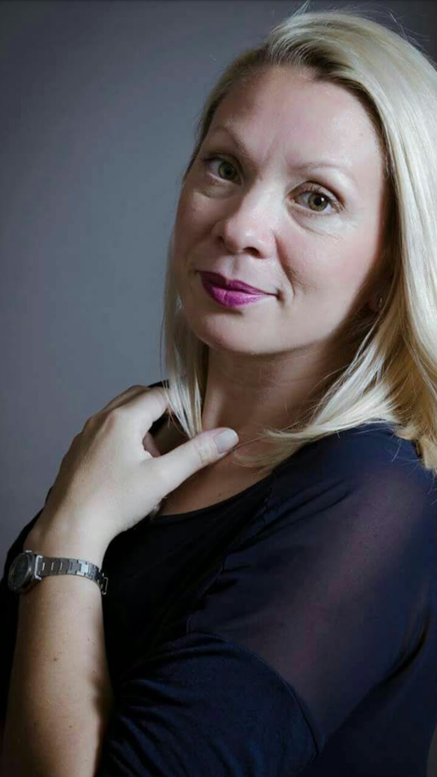 G. DAVID PERALTA: LAS CONFESIONES DE PAPEL DE ELIZABETH SCHILDER