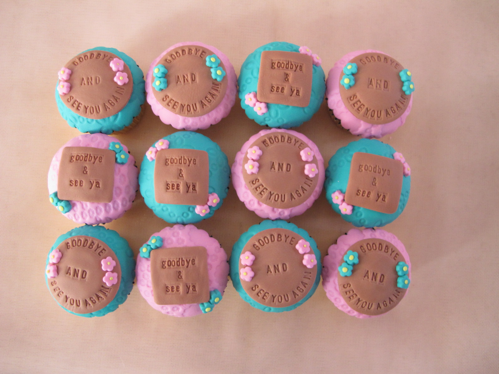 FluffyCuppy: farewell cupcakes