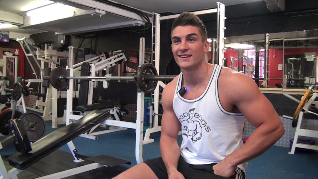 Fitnes man: Ryan Terry: Training Of A Top Fitness Model