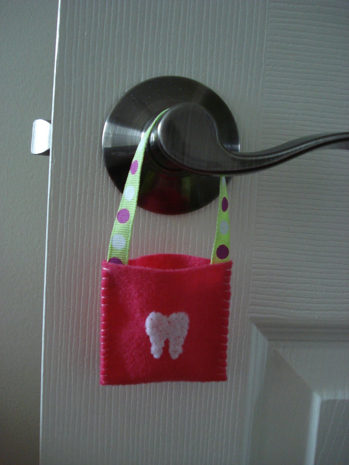 East Coast Mommy: Tiny Tooth Fairy Bag