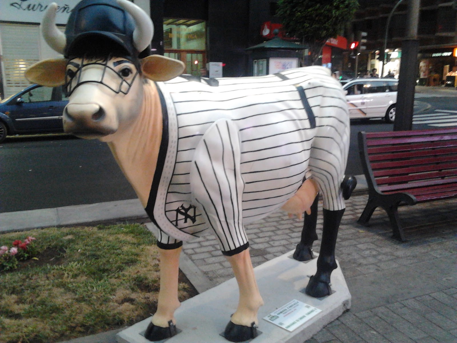 Write for Write: Invasión de vacas locas