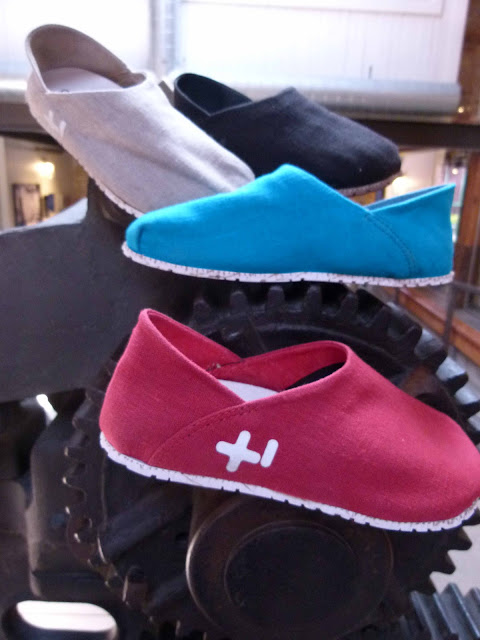 Blossom Everyday: introducing...OTZ shoes!