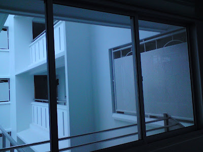Our Journey: 26 Apr 2011 - Sliding Window For Service Yard