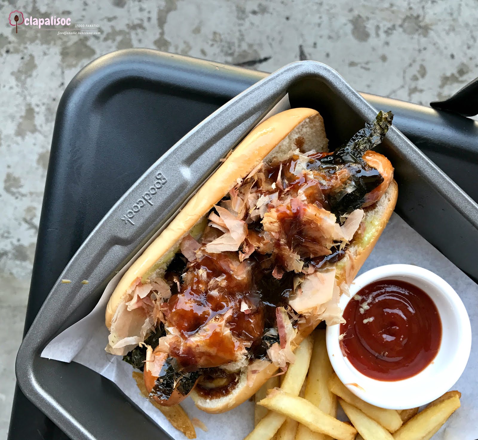 Poblacion Pub Crawl: Wicked Dogs! | |foodfanaticph| by clapalisoc