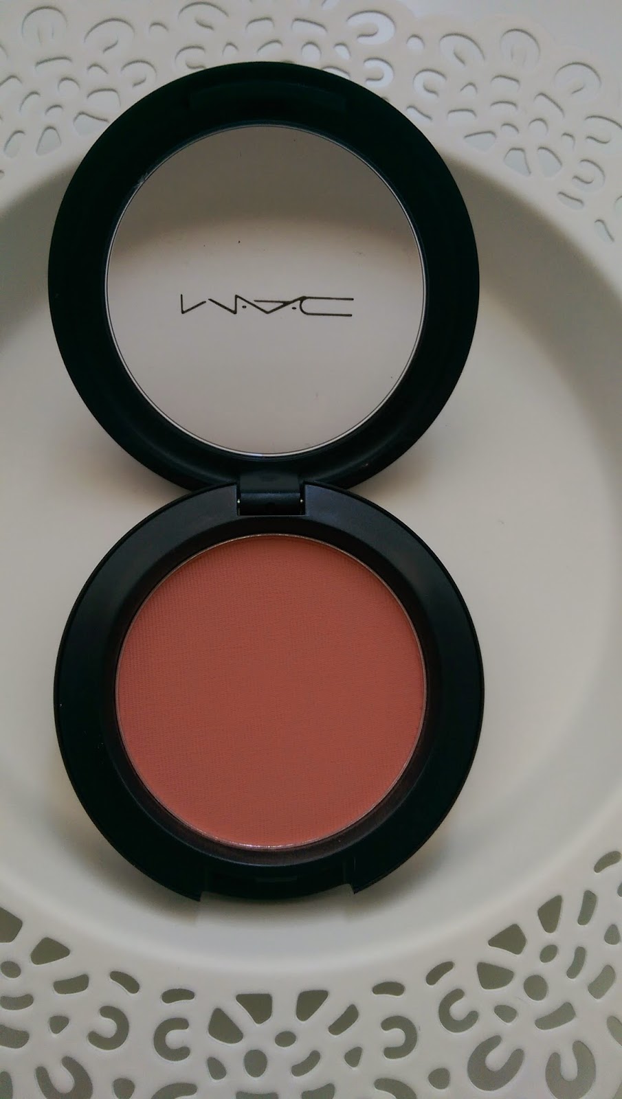 tea and red: Mac Powder Blush Melba