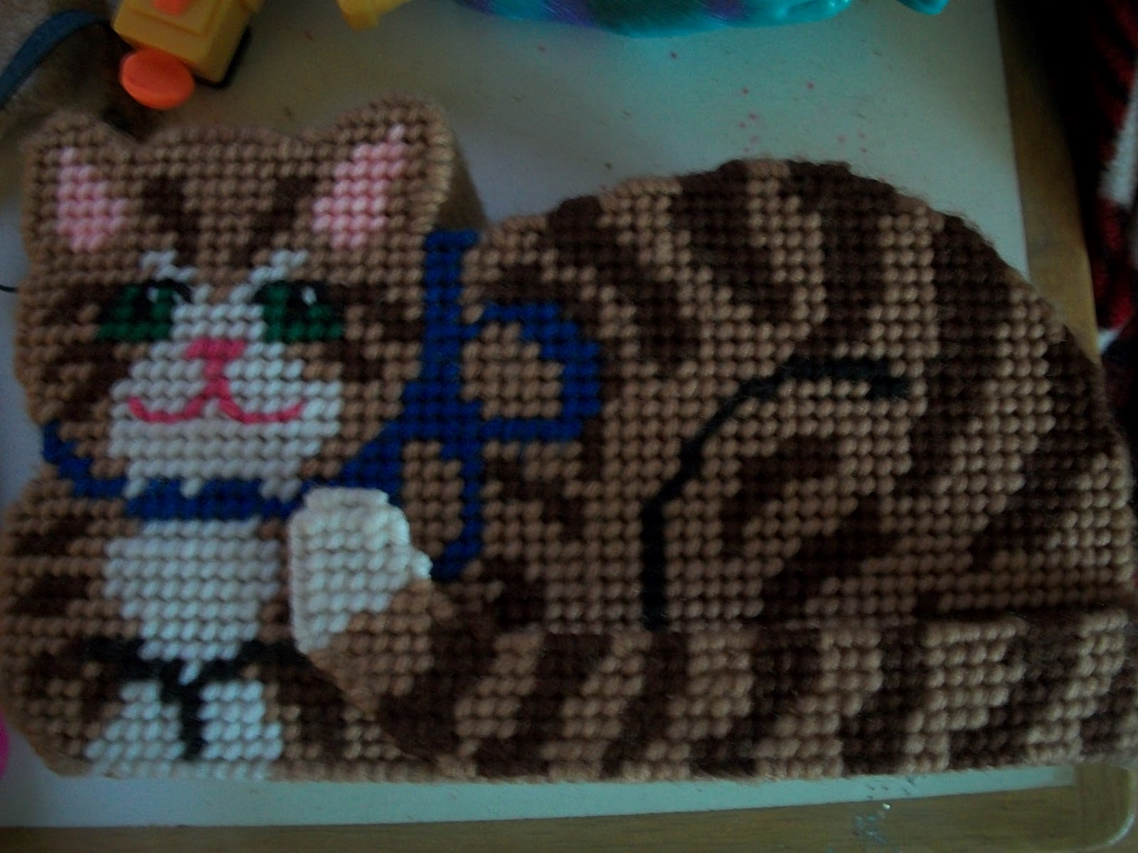 Cats, Kids and Crafts: Plastic Canvas Cat